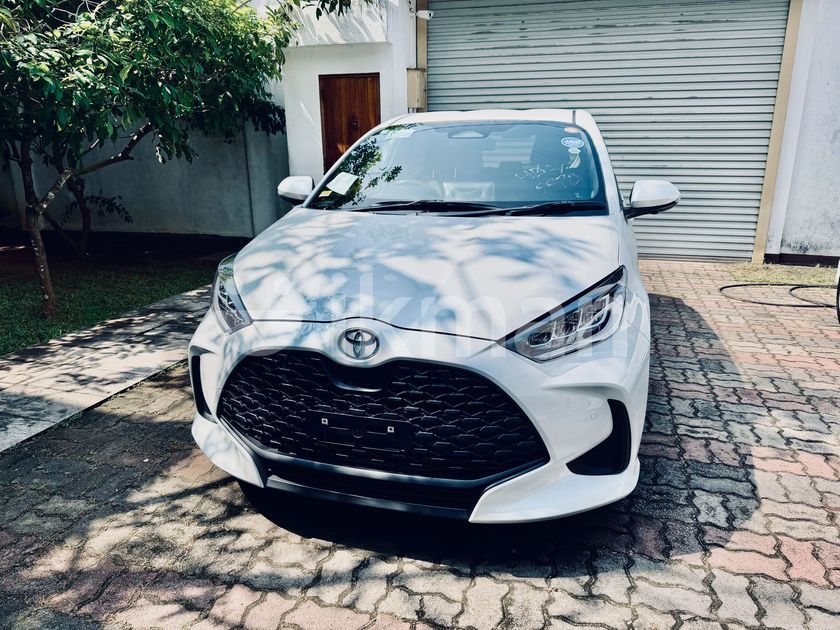 Toyota Yaris G GRADE LED 2 TONE 2025 for Sale in Dehiwala | ikman
