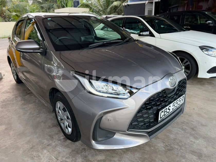 Toyota Yaris G LED 2024 for Sale in Gampaha City | ikman