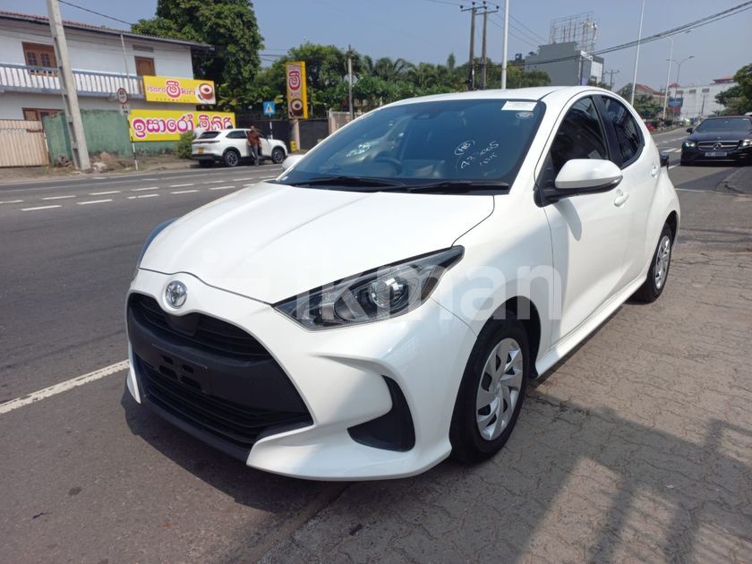 Toyota Yaris PUSH START SAFETY 2023 for Sale in Kadawatha | ikman