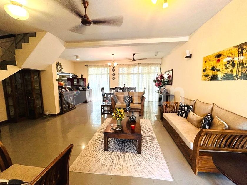 Two Storey House for Sale in Colombo 05 | ikman