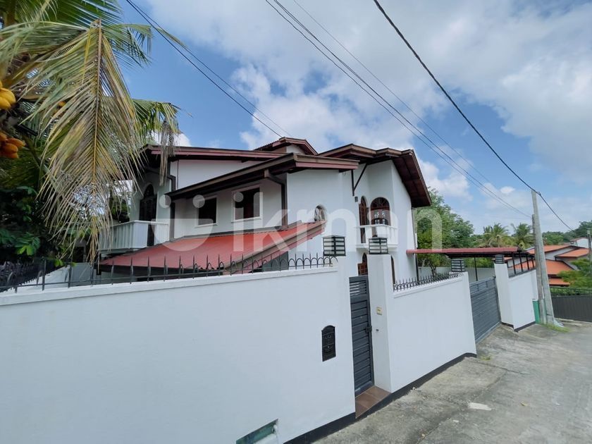 Two Storied Beautiful Spacious House–Walking Distance to Malabe Town ...