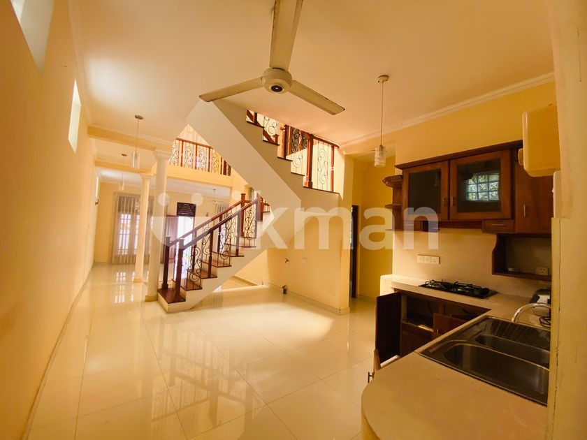Two Storied Spacious House at Pelawatta, Close to Battaramulla | ikman