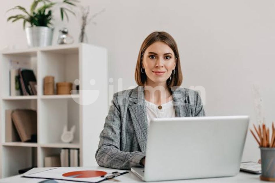 Driver Registration Officer – Female (Online) | ikman