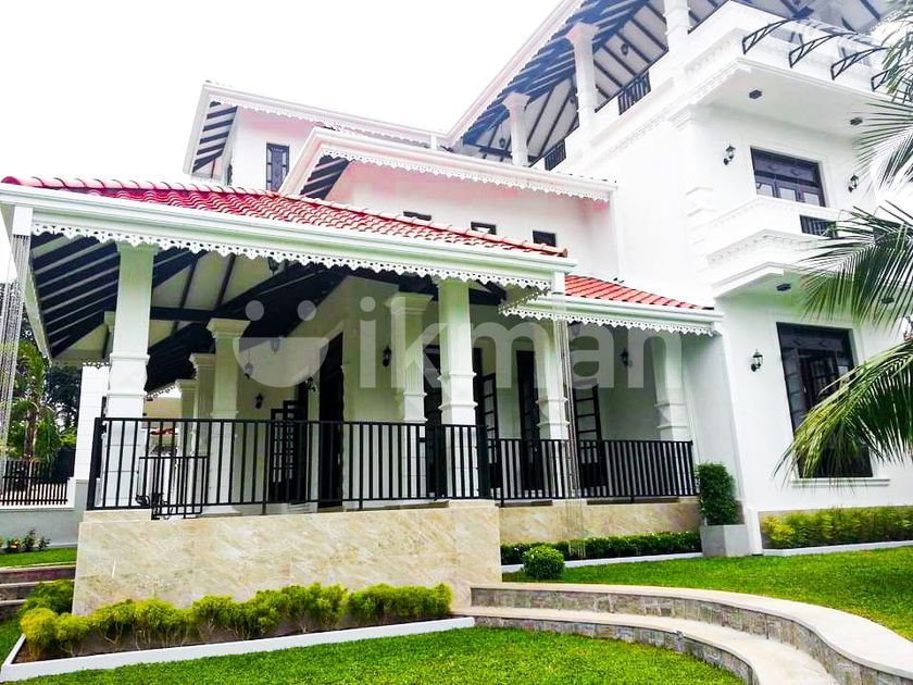 Unique Luxury House in Ragama | ikman