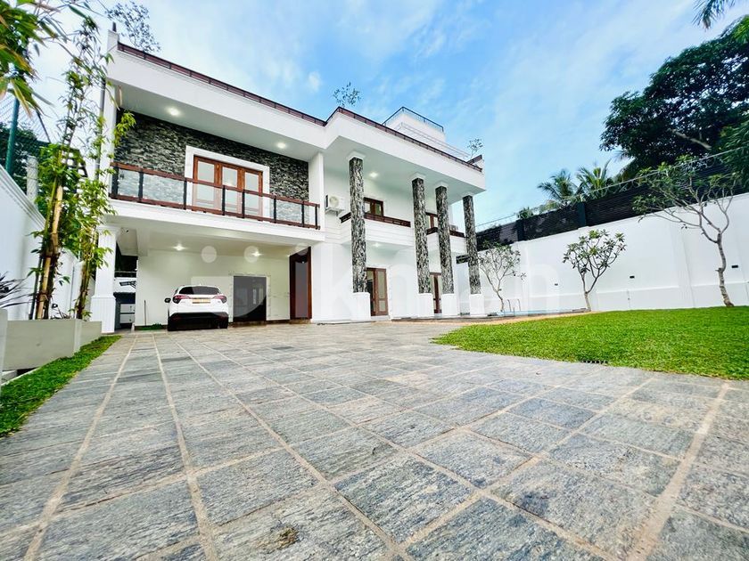 වාස්තු විද්‍යානුකූලව මෑතකදී ඉදිකලනිවසක් Thalawathugoda | ikman.lk