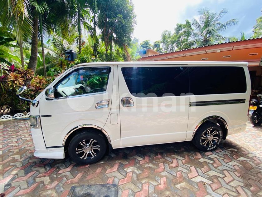 Van For Hire KDH Flat Roof 10 Seater for Sale in Negombo | ikman