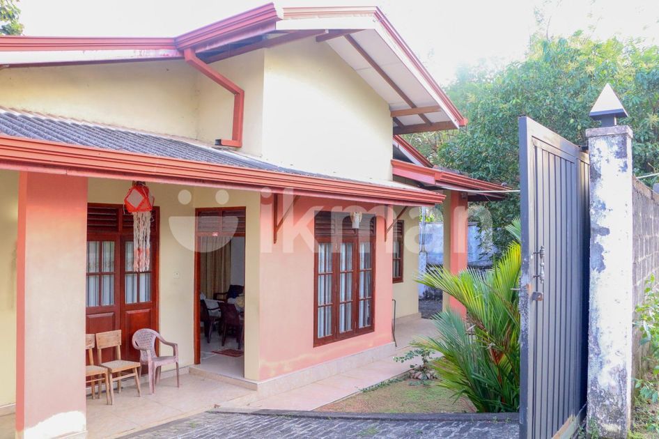 Well Maintained House at LAND VALUE -Walking Distance to Malabe Town ...