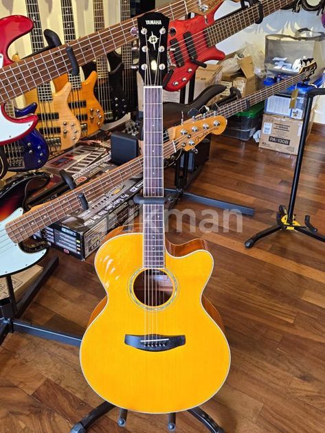 Yamaha Compass Series CPX600 Medium Cutaway Acoustic-Electric Guitar ...