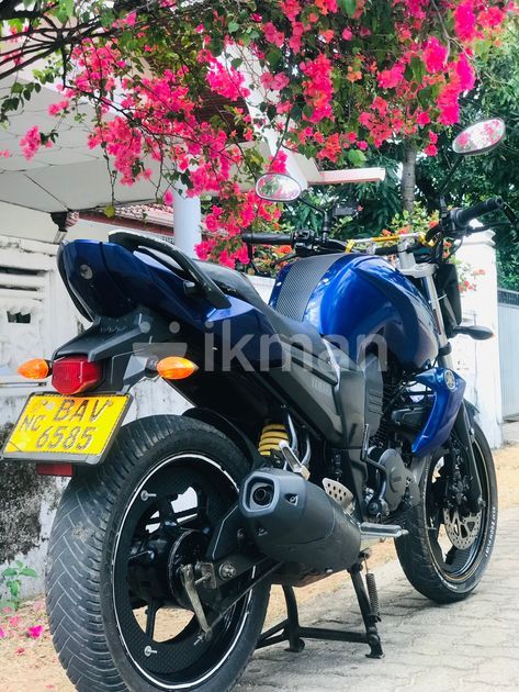 Yamaha FZS V1 2013 for Sale in Kaduruwela | ikman