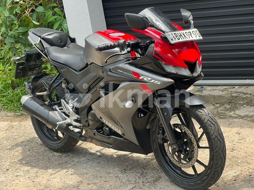 Yamaha R15 2019 in Maharagama | ikman